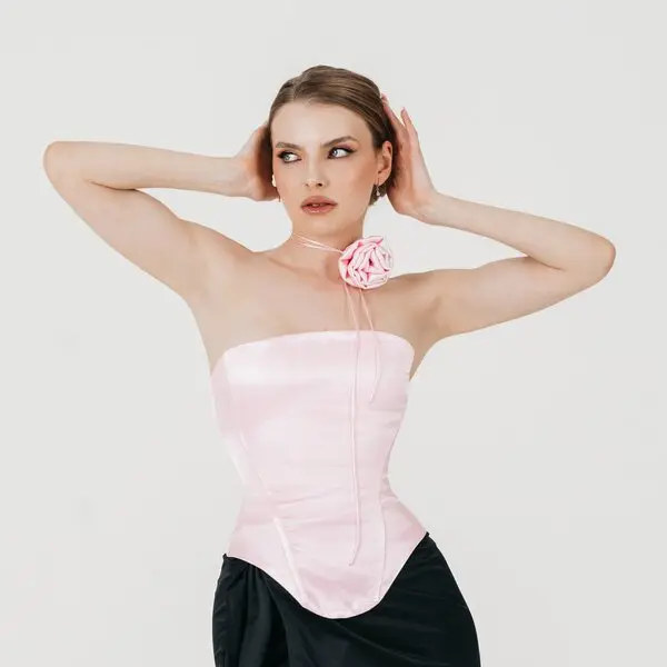 LA MUSA Marshmallow Corset With Rose Choker