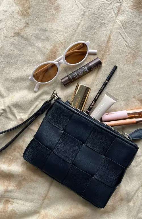MANDRN Leather Clutch