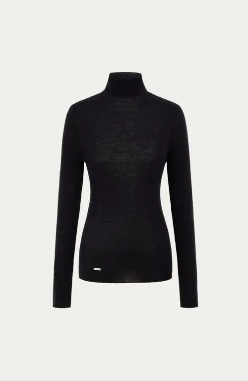 JUANA Ossa Knitted Hemp Turtleneck