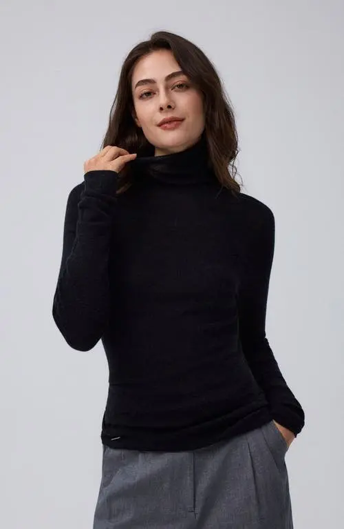 JUANA Ossa Knitted Hemp Turtleneck