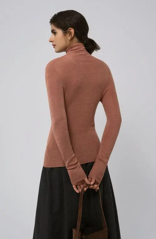 JUANA Ossa Knitted Hemp Turtleneck