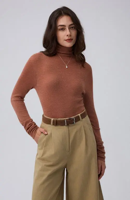 JUANA Ossa Knitted Hemp Turtleneck