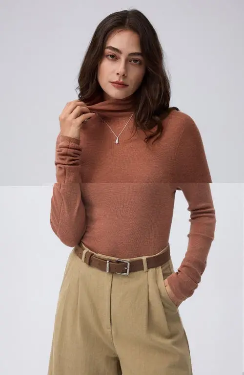 JUANA Ossa Knitted Hemp Turtleneck