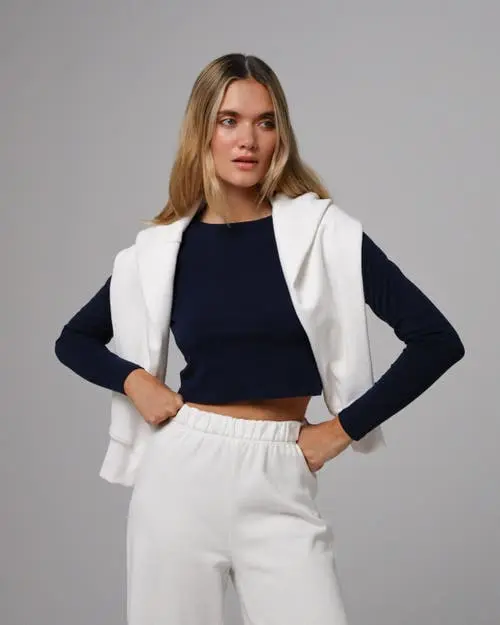 JUANA Hemp Essentials Cropped Raglan Tee