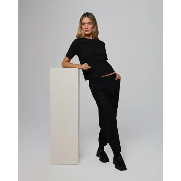 JUANA Aella Mid Rise Relaxed Tapered Pants - Black