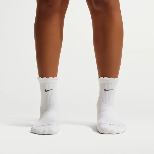 Nike Everyday Elevated Scallop Micro-crew Socks - White