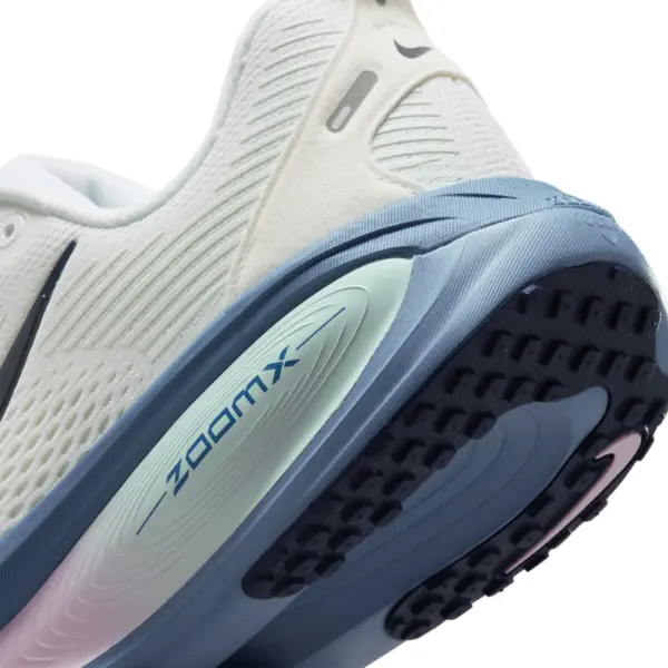 Nike Vomero 18 Road Running Shoes - White