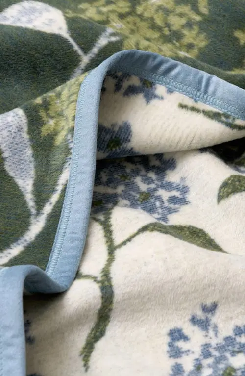 CHAPPYWRAP Lilacs Throw Blanket