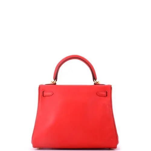 Hermès Kelly Handbag Swift With Gold Hardware 25