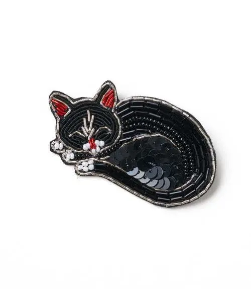 MATR BOOMIE Sleeping Cat Beaded Brooch - Black