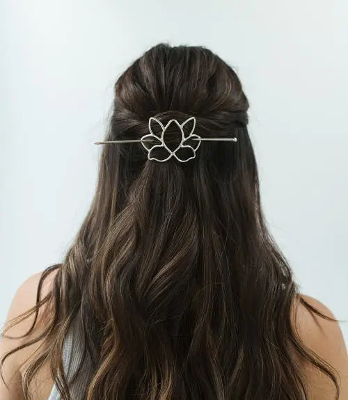 MATR BOOMIE Kairavini Lotus Hair Slide With Stick