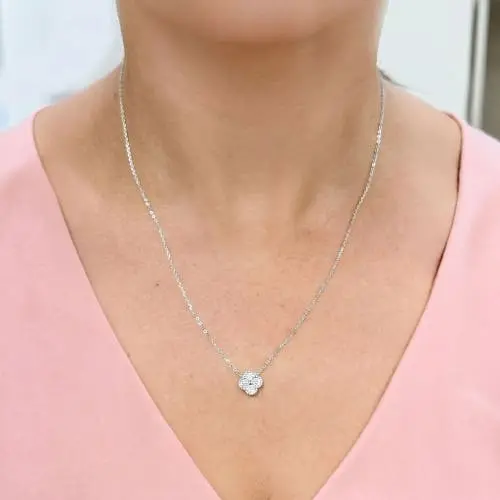 THE LOVERY FINE JEWELRY Clover Motif Necklace With Cubic Zirconia