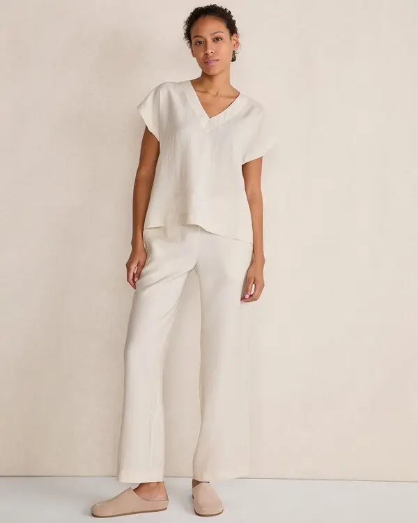 HAVEN WELL WITHIN Luxe Modal V-neck Top - Full Moon