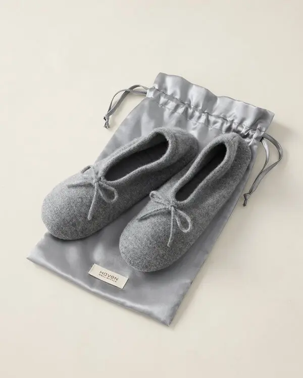 HAVEN WELL WITHIN Cashmere Travel Slippers With Drawstring Closure - Medium Grey Hthr