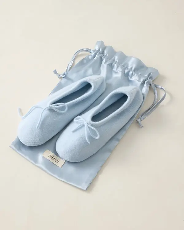 HAVEN WELL WITHIN Cashmere Travel Slippers With Drawstring Closure - Stream