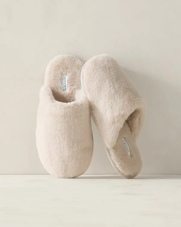 HAVEN WELL WITHIN Faux Fur Slippers - Feather