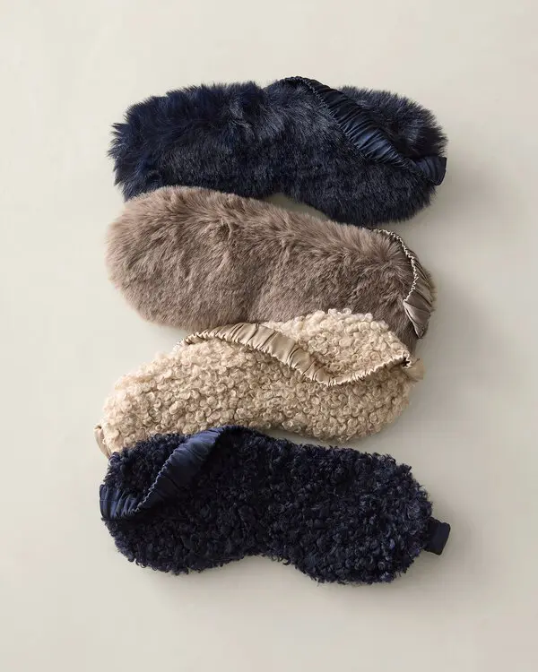 HAVEN WELL WITHIN Faux Fur + Silk Eye Mask - Nightfall