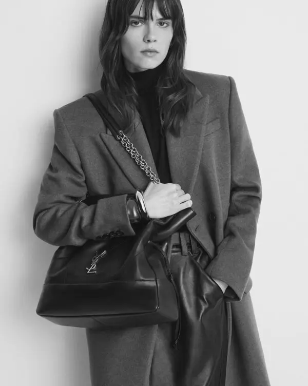 Saint Laurent Jamie Shopping Bag In Lambskin - Black