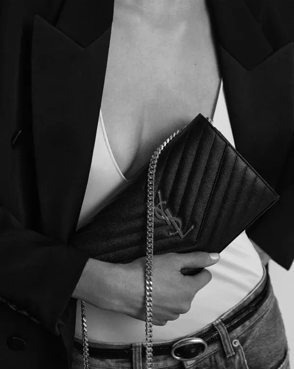 Saint Laurent Classic Cassandre Chain Wallet In Grain De Poudre Leather - Black