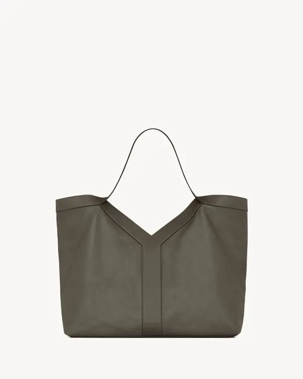 Saint Laurent Y Large Tote In Smooth Leather - Light Musk