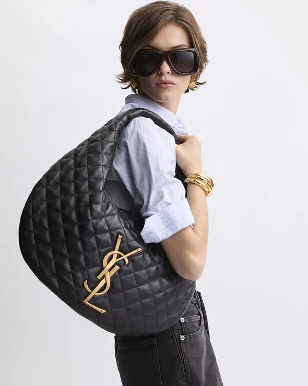 Saint Laurent Icare Hobo Bag In Quilted Nappa - Black