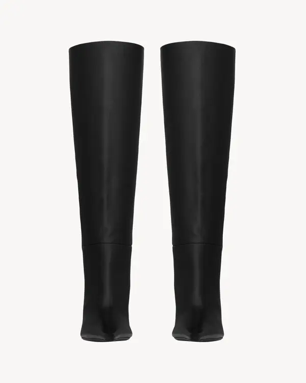 Saint Laurent Victoire Boots In Smooth Leather