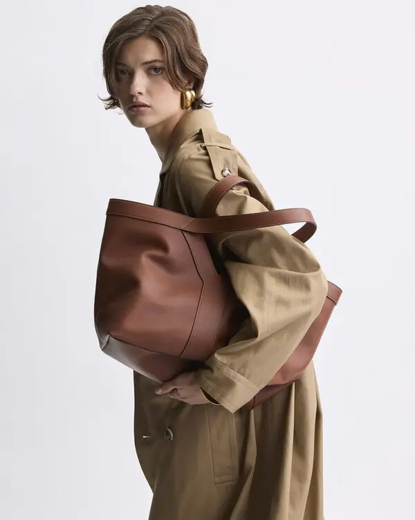 Saint Laurent Y Tote In Leather - Brick