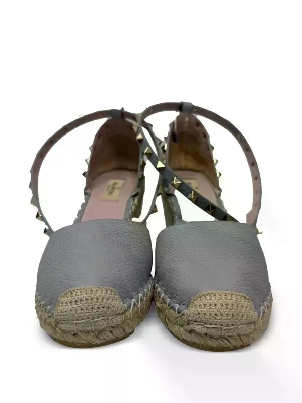 Valentino Garavani Rockstud Espadrille Wedge Pumps - Grey