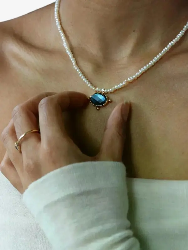 OTTOMAN HANDS Sorel Pearl And Labradorite Necklace