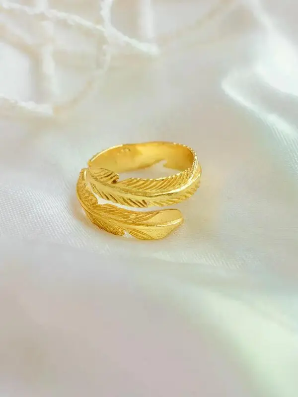 OTTOMAN HANDS Feather Motif Wrap Ring