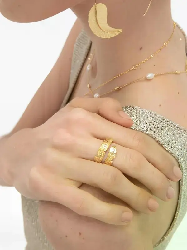 OTTOMAN HANDS Feather Motif Wrap Ring