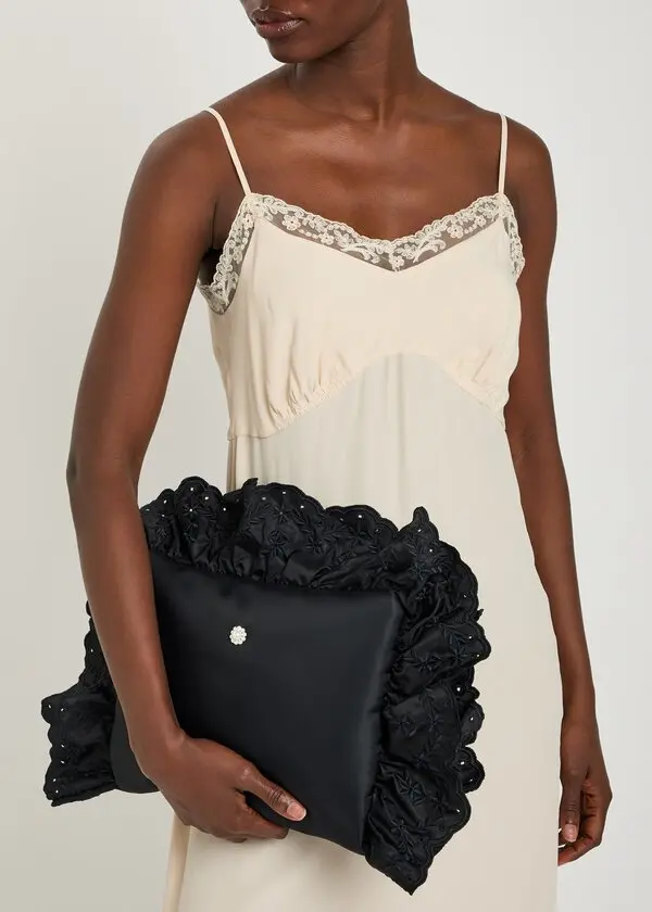 Simone Rocha Embroidered Padded Clutch - Black