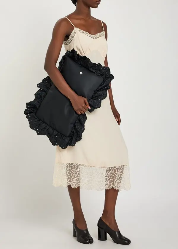 Simone Rocha Embroidered Padded Clutch - Black