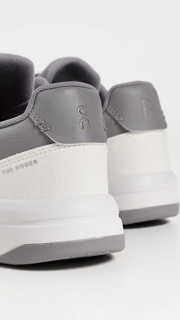 On The Roger Clubhouse Sneakers - White/ore