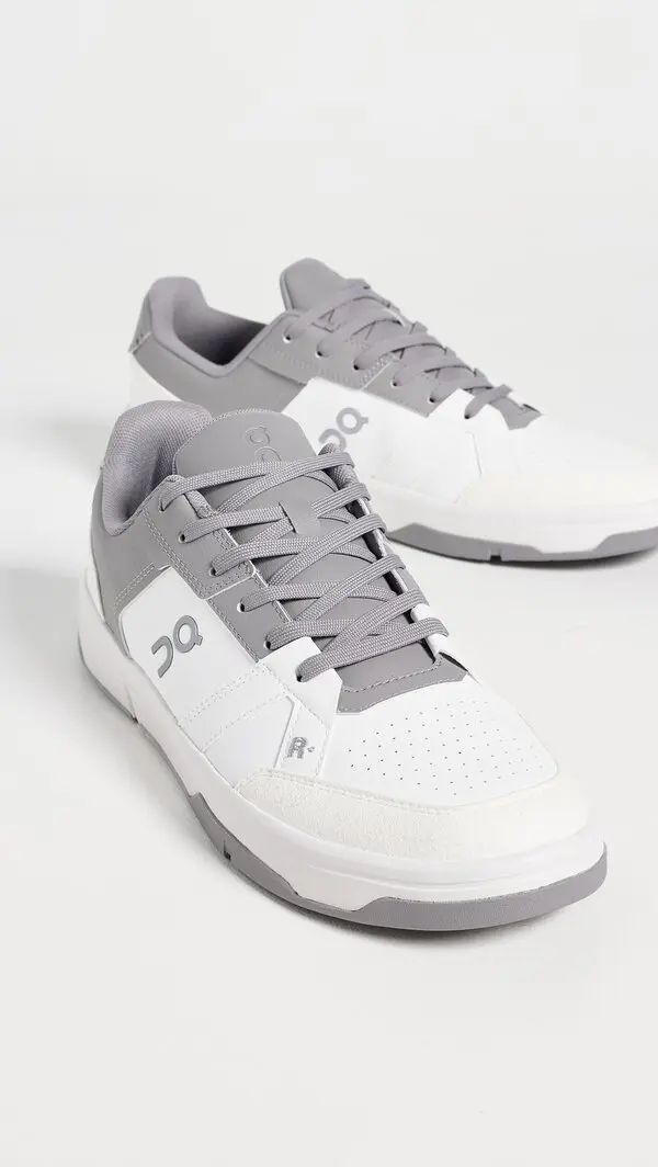 On The Roger Clubhouse Sneakers - White/ore