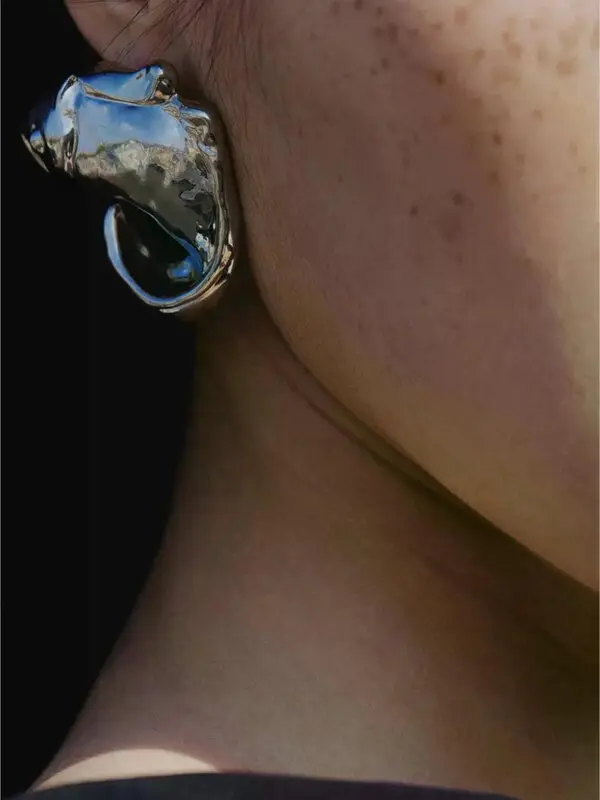 Jacquemus The Poisson" Sculpted Fish Earrings - Silver