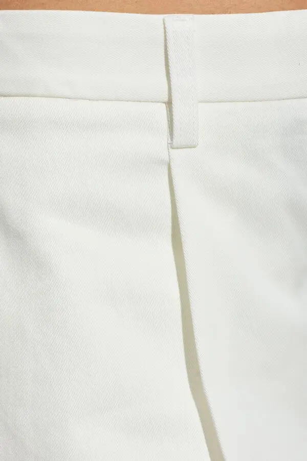 Matteau Bermuda Shorts With Pockets - White