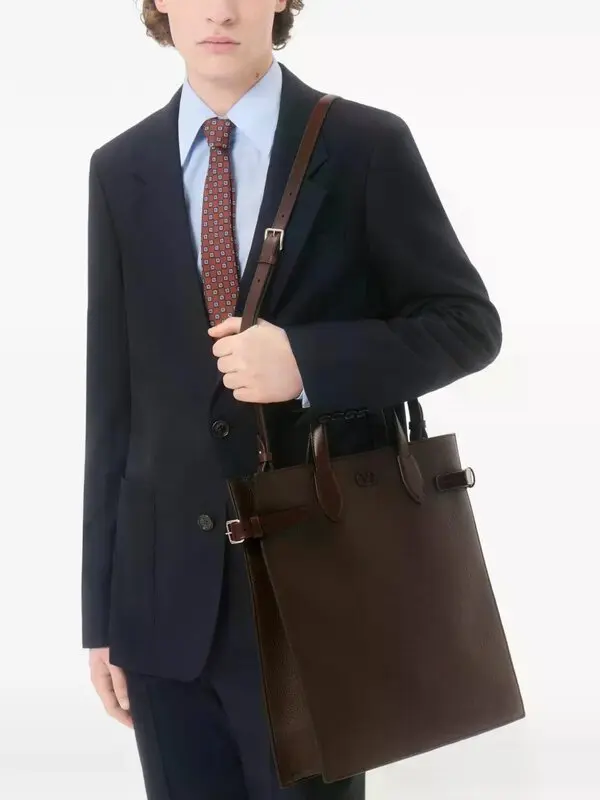 Valentino Garavani Antibes Medium Shopping Bag In Grained Leather - Brown