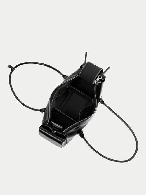 AEST STUDIOS Capture Shoulder Bag