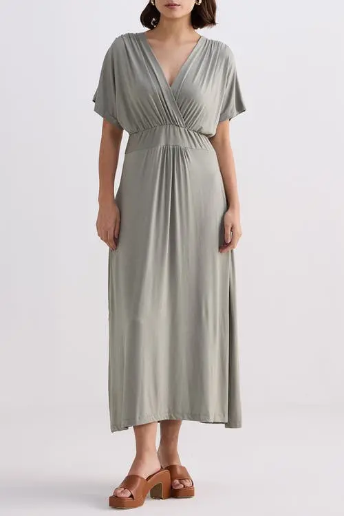 REISTOR Flowy A-line Maxi Dress With Side Slits - Light Olive