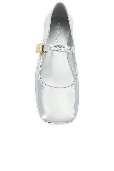 Bottega Veneta Lucy Ballerina Flat In Metallic - Silver