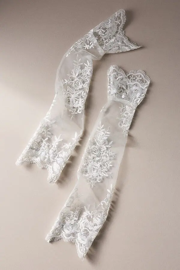 HUTCH Fingerless Lace Gloves - White