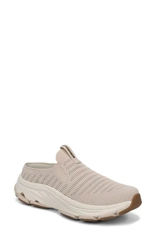 RYKA Devotion X Max 2 Walking Sneaker - Tapioca Beige