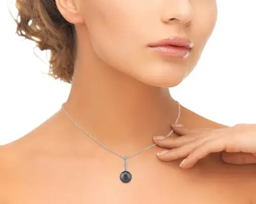 THE PEARL SOURCE Tahitian South Sea Pearl And Diamond Dangle Pendant