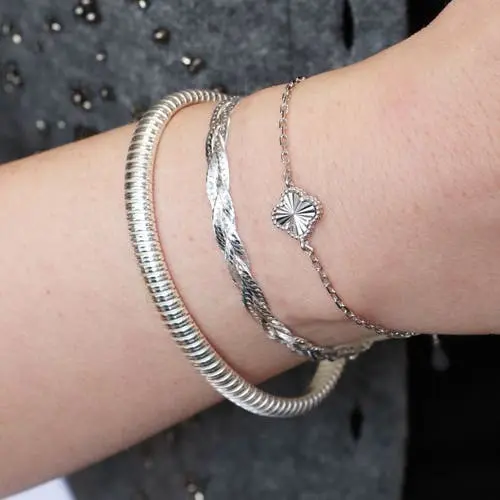 THE LOVERY FINE JEWELRY Ribbed Stretch Bangle