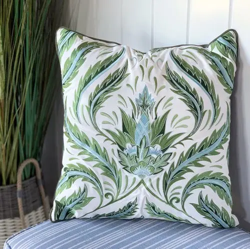 RIGHTSIDE DESIGNS Green Morris Thistle Pattern Indoor/outdoor Throw Pillow