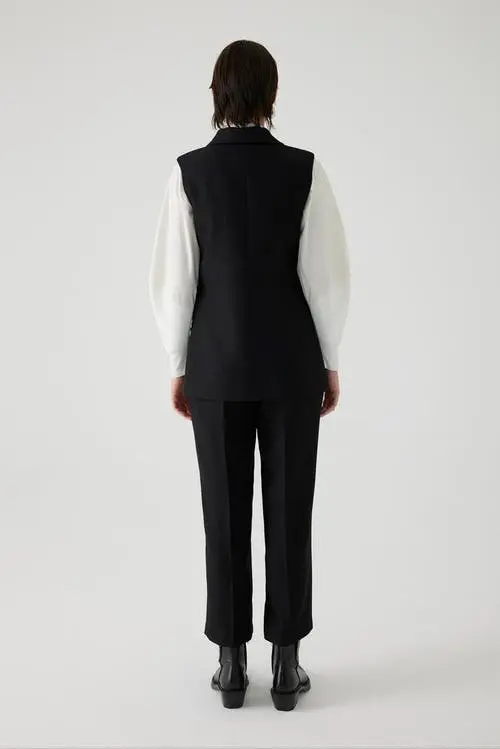 EXQUISE Aretha Embroidered Vest