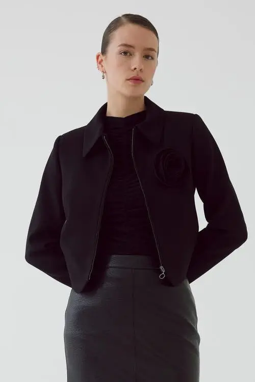 EXQUISE Rose Embellished Zip-up Jacket