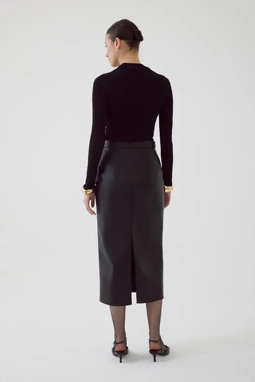EXQUISE Alok Leather Skirt