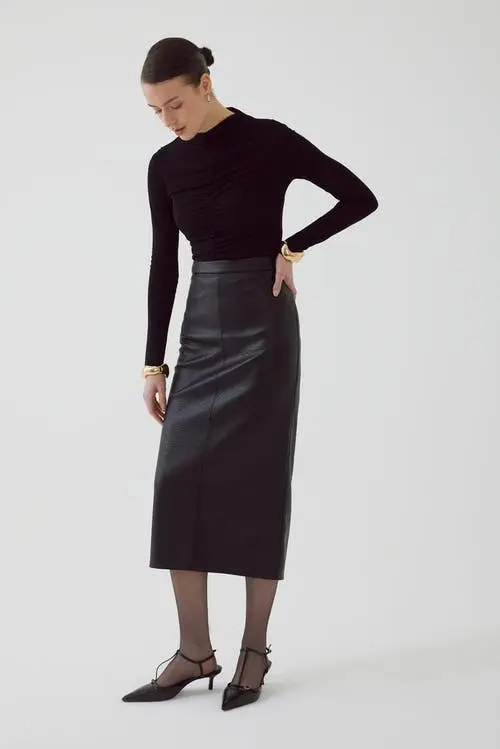 EXQUISE Alok Leather Skirt